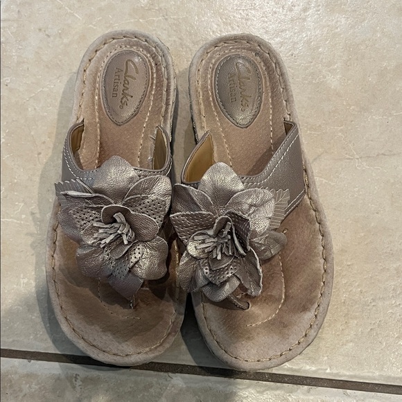 Clarks | Shoes | Clarks Womens Gold Floral Sandals | Poshmark